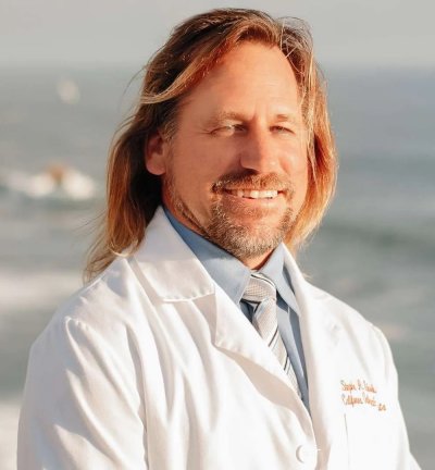 Stephen Mikulak, M.D. | Hoag Orthopedic Institute